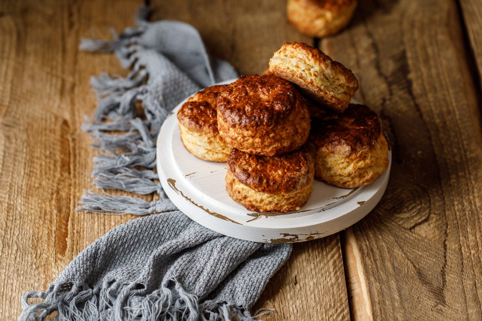 Goats Cheese & Red Onion Chutney Scone (Pack of 4) - The Black Farmer